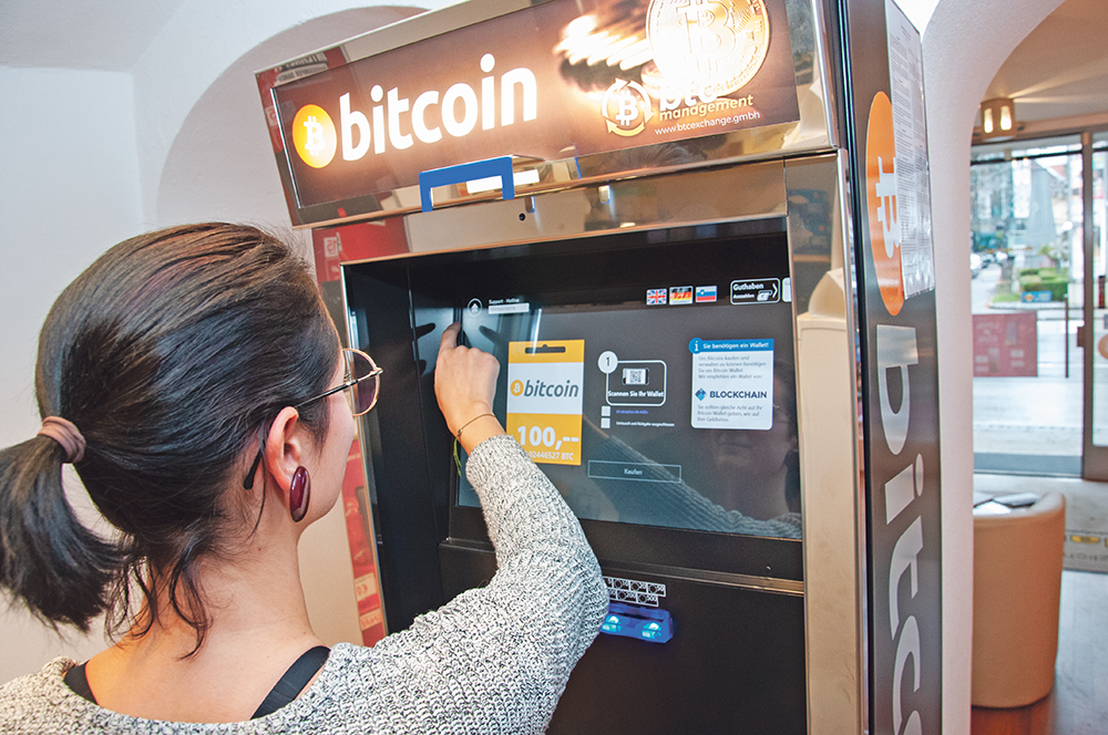 In Wolfsberg kann an einem Automat bequem mit Bitcoins »gedealt« werden ...